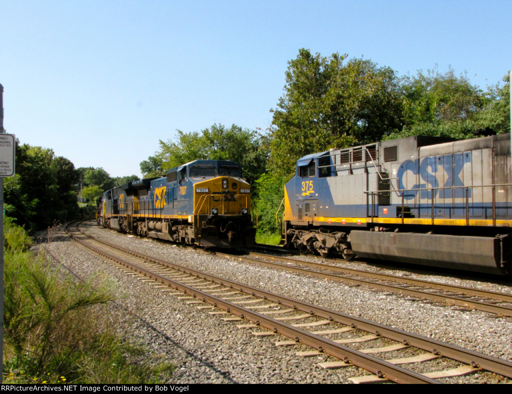CSX 7807 and 375
